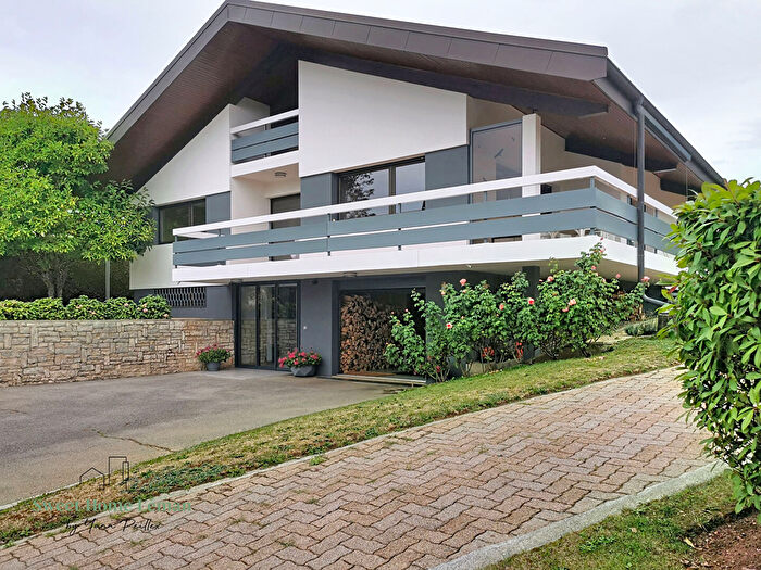 Maison 5 pièces à vendre à Lyaud