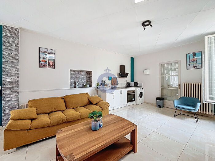 Maison à vendre - Melun, Rive de Seine, Sud - 7 pièces - 4 chambres