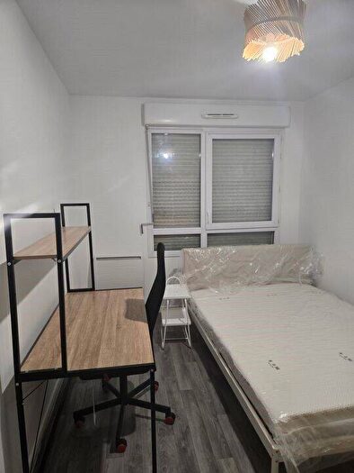 Appartement à louer - Waldeck Rochet-Quinet Cachin, La Courneuve - 5 pièces - 4 chambres