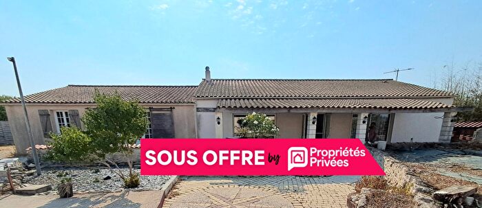 Maison 7 pièces à Vouillé-les-Marais, à vendre