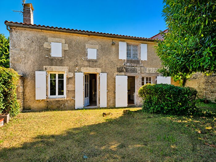 Bessé : Maison 9 pièces à vendre