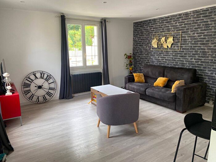 Maison 5 pièces à louer à La Chesnaie-La Bergere, Beauchamp