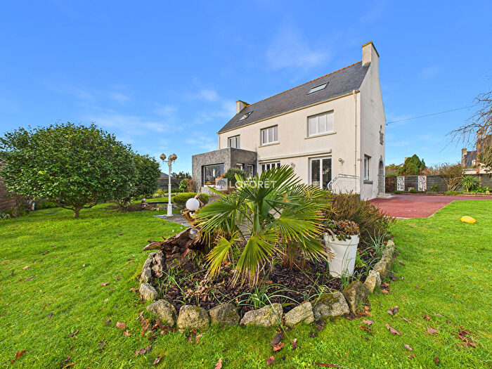 Maison à vendre - Plomeur - 7 pièces - 5 chambres