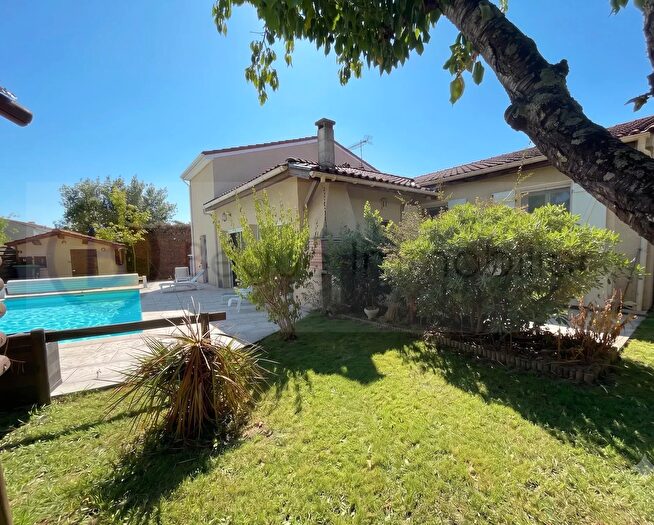 Maison 7 pièces à vendre à La Salvetat-Saint-Gilles