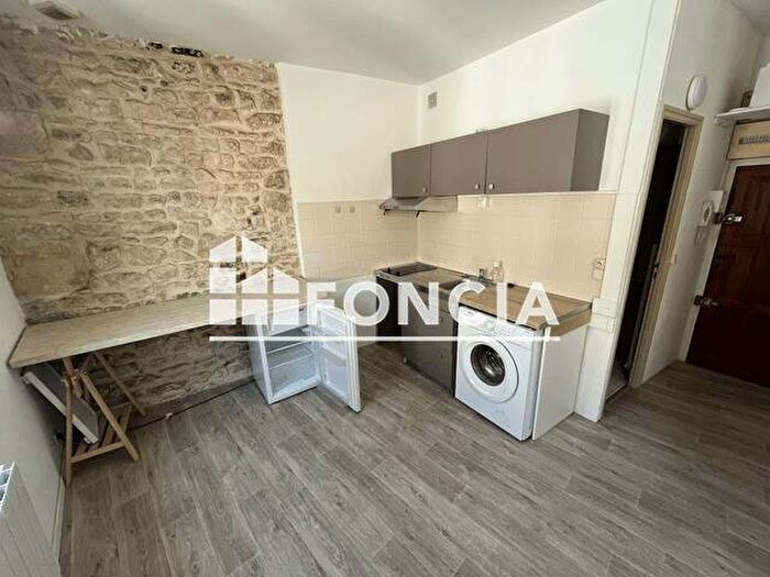 Appartement 1 pièce à louer - Arènes, Nîmes