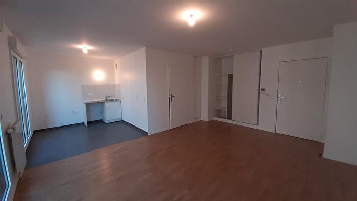 Appartement à louer - Asnières-sur-Seine, Gresillons, Voltaire - 1 pièce