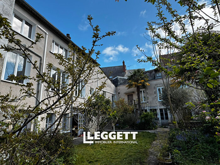 Maison 7 pièces à Issoudun, Saint-Paterne, Terres Rouges, à vendre