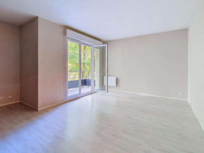 Combs-la-Ville, Vieux Pays - Appartement 3 pièces à louer