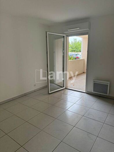 Molieres-Chantegrive, Miramas : Appartement 2 pièces à louer