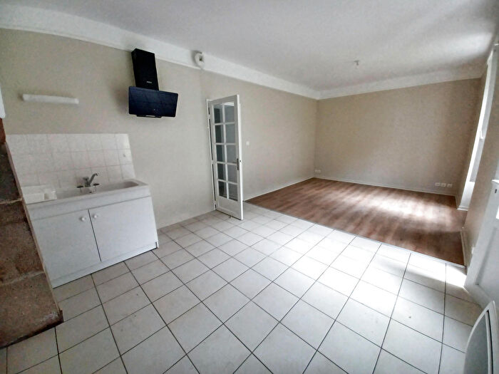 Appartement à louer - Lascelle - 3 pièces - 2 chambres