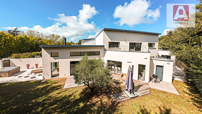 Maison à vendre - Saint-Gilles-Croix-de-Vie - 5 pièces - 4 chambres