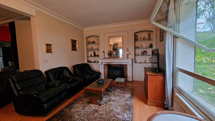 Maison à vendre - Castillonnès - 7 pièces - 5 chambres