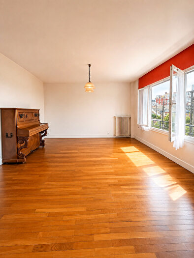 Asnières-sur-Seine, Bécon, Bourguignons : Appartement 4 pièces à vendre