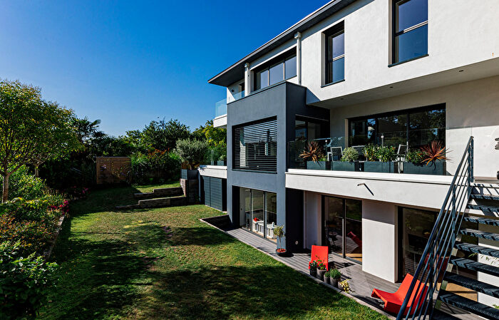 Maison 8 pièces à vendre - Clamart, Galvents, Corby