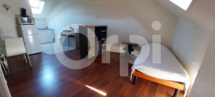 Appartement à louer - Centre Ville, Chagny - 1 pièce