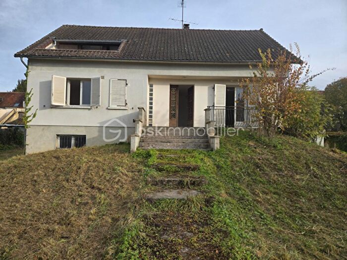 Maison à vendre - Brienon-sur-Armançon - 5 pièces - 4 chambres