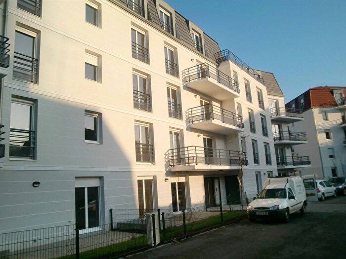 Sud Est, Saint-Louis : Appartement 3 pièces à louer