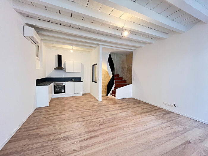 Maison à vendre - Arles, Centre-ville - 3 pièces - 2 chambres