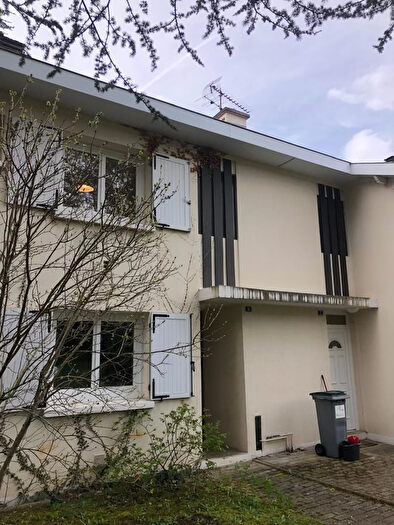 Appartement à louer - Ambérieu-en-Bugey, Gare - 4 pièces - 3 chambres