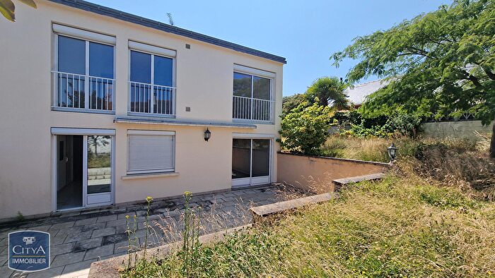 Maison à vendre - Saint-Hilaire-Saint-Florent, Saint-Hilaire - 5 pièces - 4 chambres