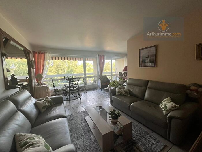 Élancourt, Le Berceau, Les Réaux, La Commanderie : Appartement 5 pièces à vendre