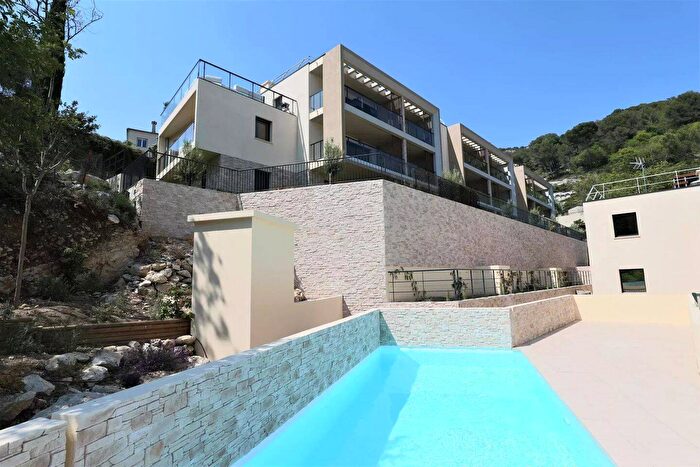 Èze : Appartement 3 pièces à louer
