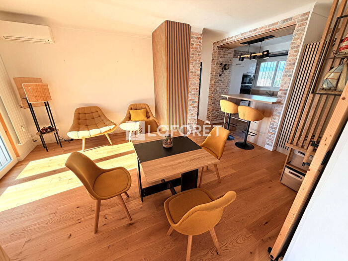 Appartement à louer - Cannes, Petit Juas - 3 pièces - 2 chambres