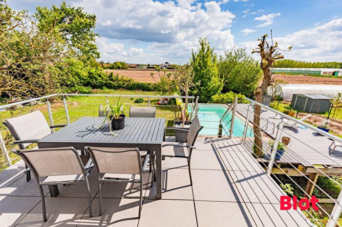 Maison à vendre - Saint-Julien-de-Concelles - 7 pièces - 5 chambres