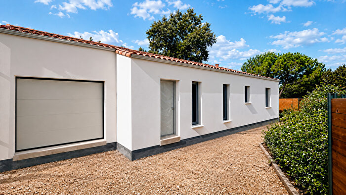 Saint-Jean-de-Monts, Route des Sables, Beaulieu, Forêt Domaniale Pays de Monts : Maison 4 pièces à vendre