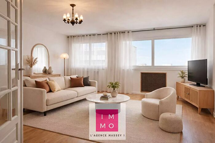 Appartement à vendre - Tarbes, Centre-ville - 4 pièces - 3 chambres