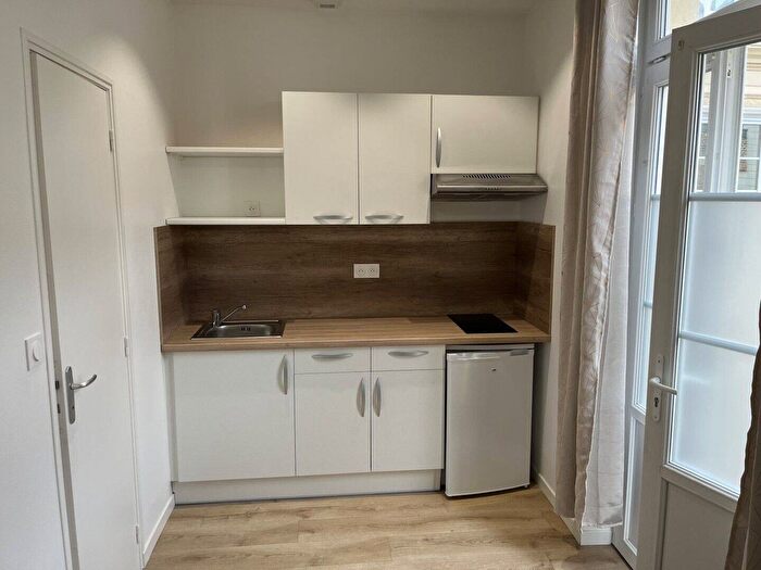 Appartement à louer - Centre Ville, Amiens - 1 pièce