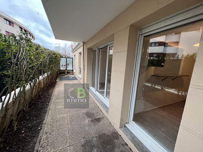 Appartement à louer - Noisy-le-Grand, Centre-ville - 3 pièces - 2 chambres