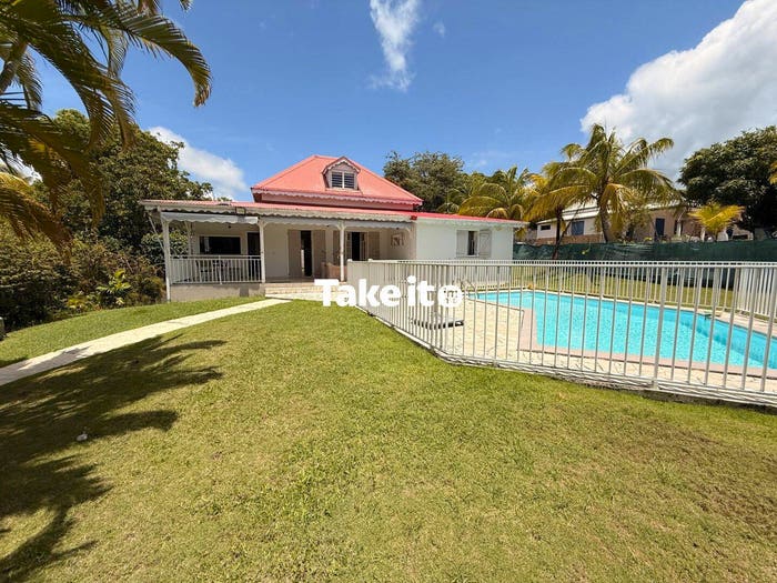 Maison 5 pièces à louer à Baie-Mahault