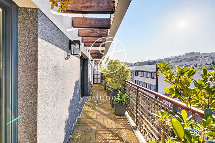 Appartement 3 pièces à vendre à Suresnes, Carnot, Gambetta