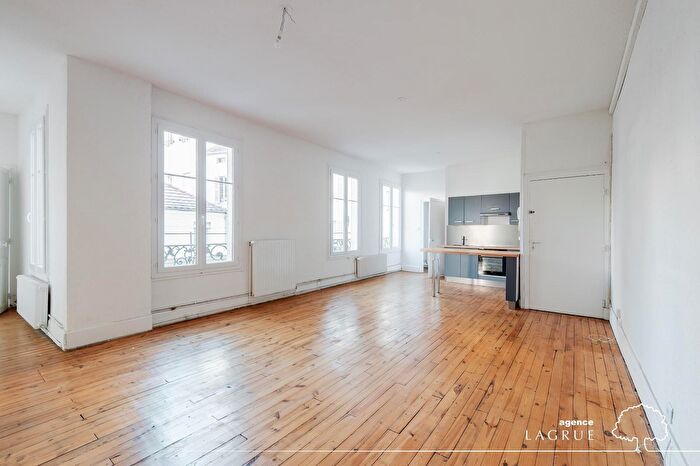 Vichy, Thermal : Appartement 4 pièces à louer