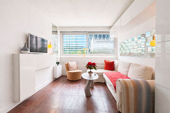 Appartement 1 pièce à Courbevoie, Gambetta, La Défense, à vendre
