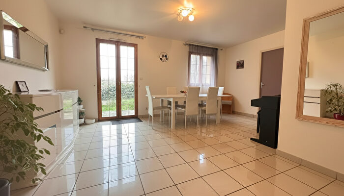 Maison à vendre - Évry, Grand Bourg - 5 pièces - 3 chambres