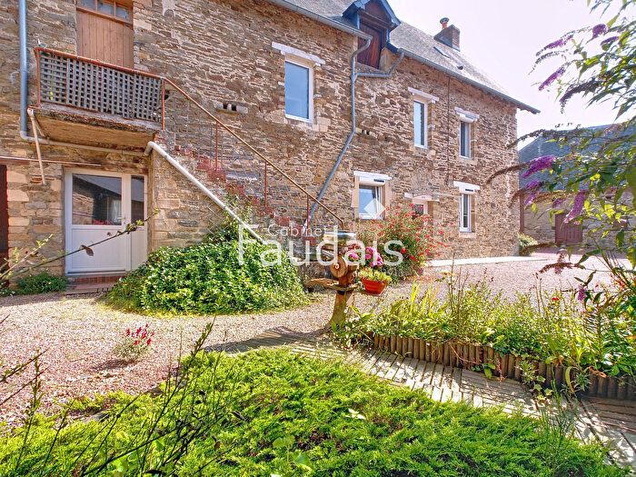 Maison à vendre - Villers-Bocage - 5 pièces - 3 chambres