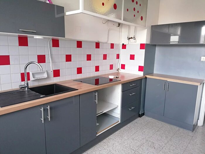 Appartement à louer - Nîmes, Les Oliviers - 2 pièces - 1 chambre