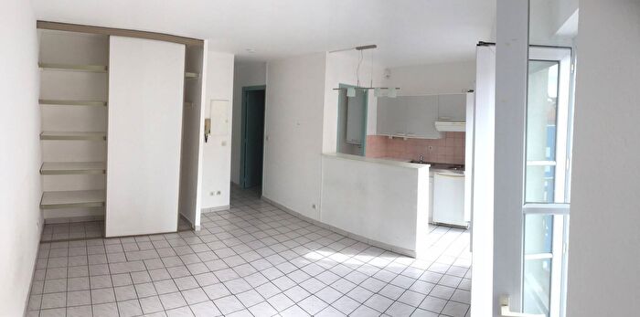 Appartement à louer - Breuil-Carmes, Le Puy-en-Velay - 1 pièce