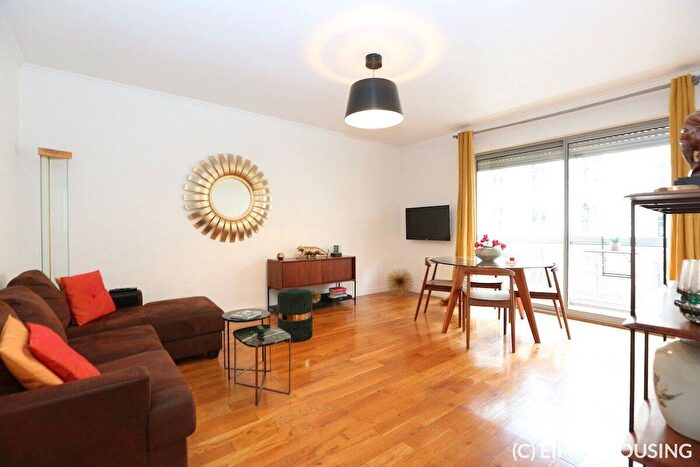 Appartement à louer - Auteuil Sud, Paris ème arrondissement - 2 pièces - 1 chambre