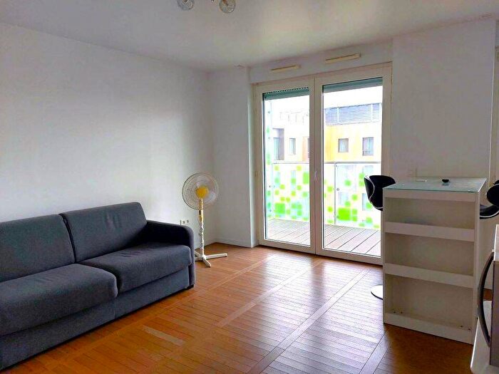 Appartement 1 pièce à louer - Hôtel de Ville, Courbevoie