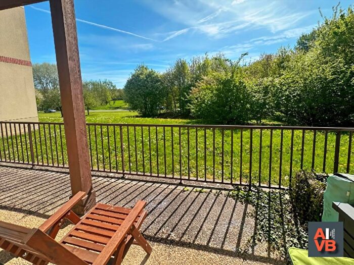 Appartement 3 pièces à Magny-le-Hongre, à vendre