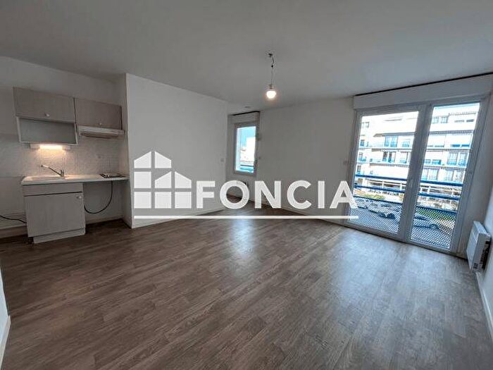 Appartement à louer - Le Bourg sous la Roche-Coteau, La Roche-sur-Yon - 2 pièces - 1 chambre