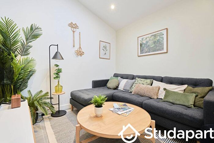 Appartement à louer - Caulier, Lille - 1 pièce - 5 chambres