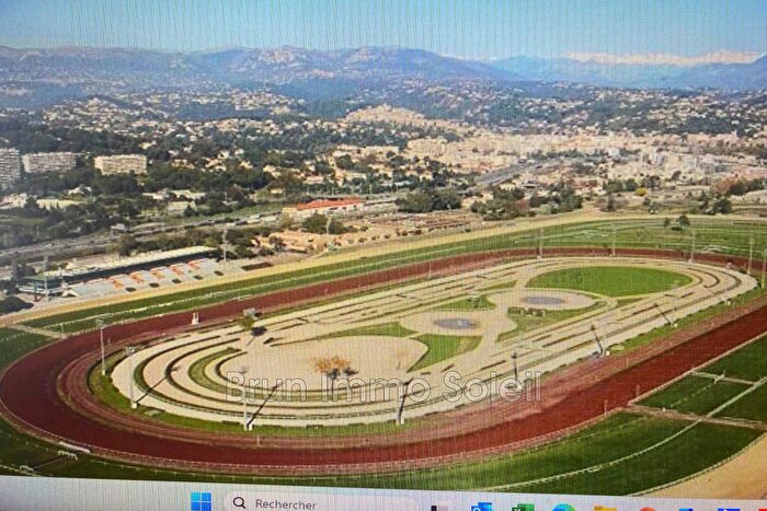 Appartement à vendre - Cagnes-sur-Mer, La Gare, Les Plans, Hippodrome - 1 pièce
