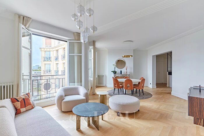 Appartement à louer - Paris e , Passy, Maison de la Radio, Muette-Sud - 3 pièces - 2 chambres