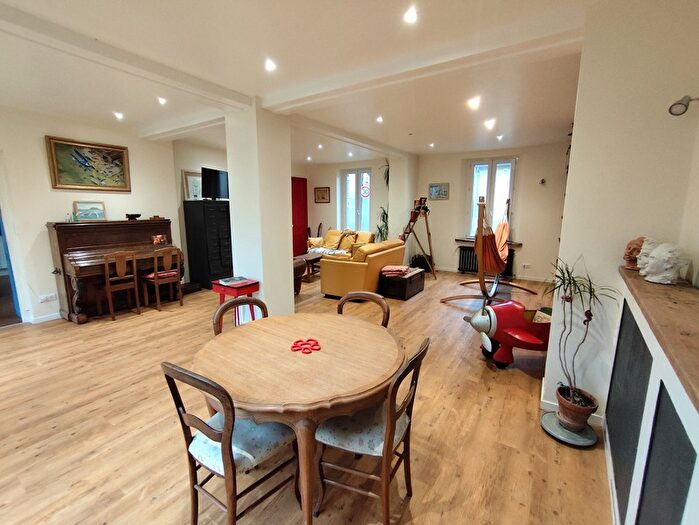 Maison à vendre - Quittebeuf - 6 pièces - 5 chambres