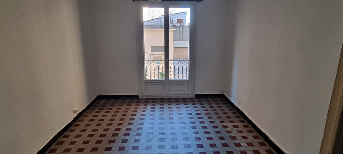 Appartement à louer - Toulon, Saint-Roch - 2 pièces - 1 chambre