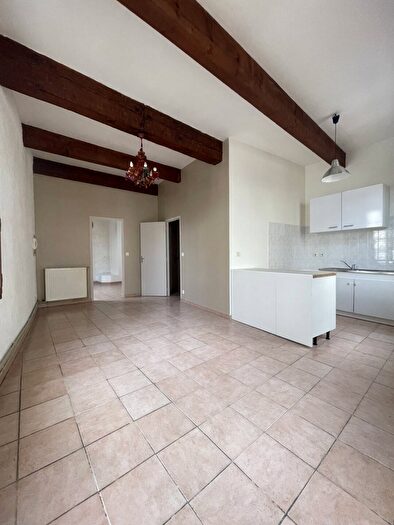 Appartement à louer - Arles - 2 pièces - 1 chambre